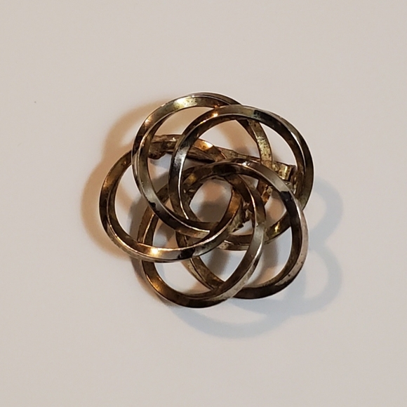 Jewelry | Vintage Swirl Gold Tone Metal Brooch | Poshmark